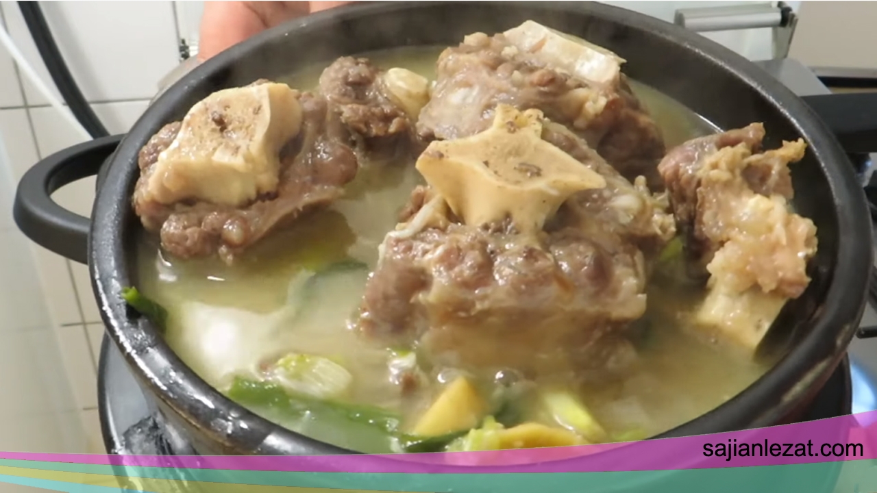 Resep Sop Buntut Polos Gurih dan Segar